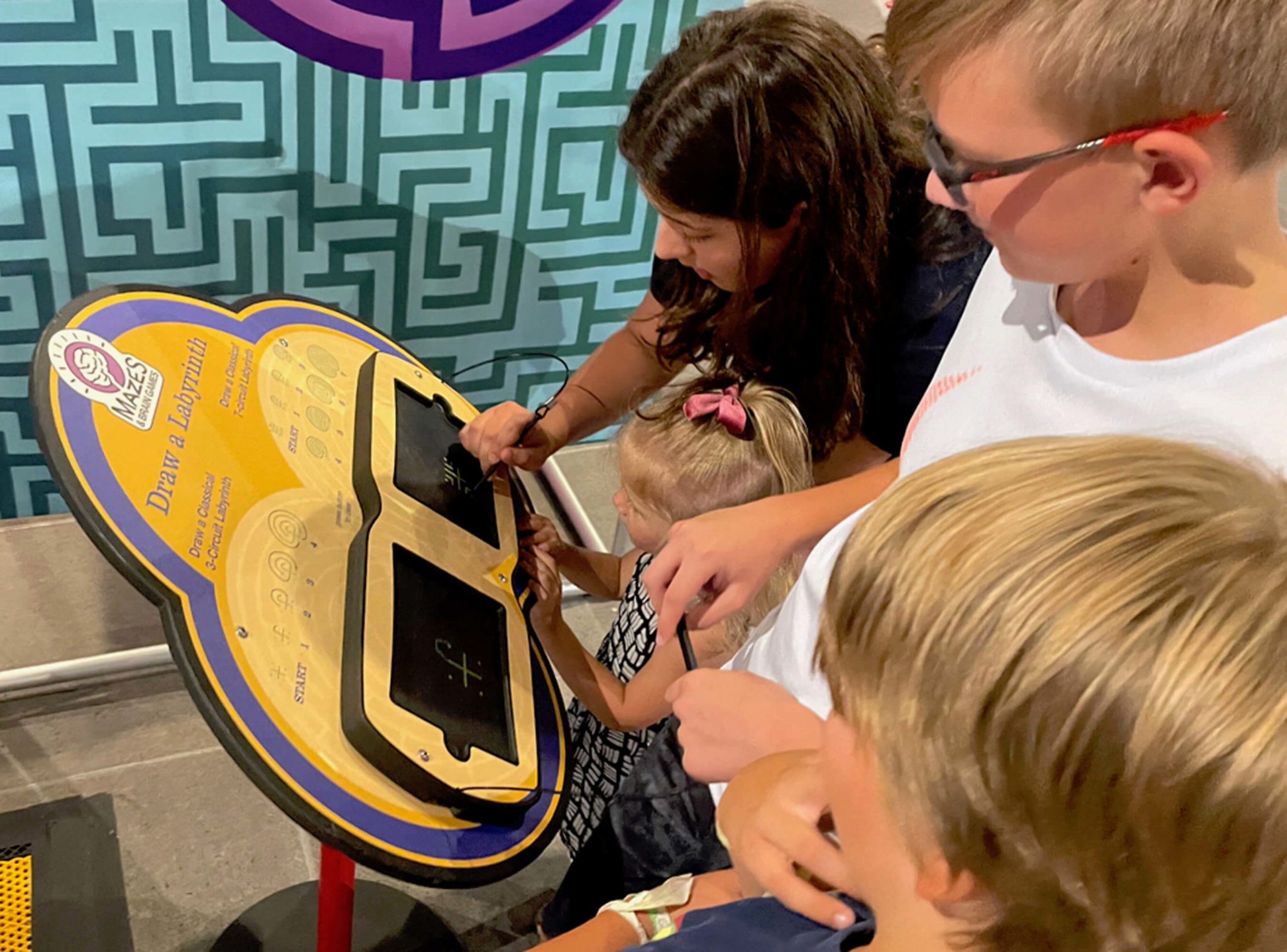 Mazes & Brain Games - Mind-bending adventure