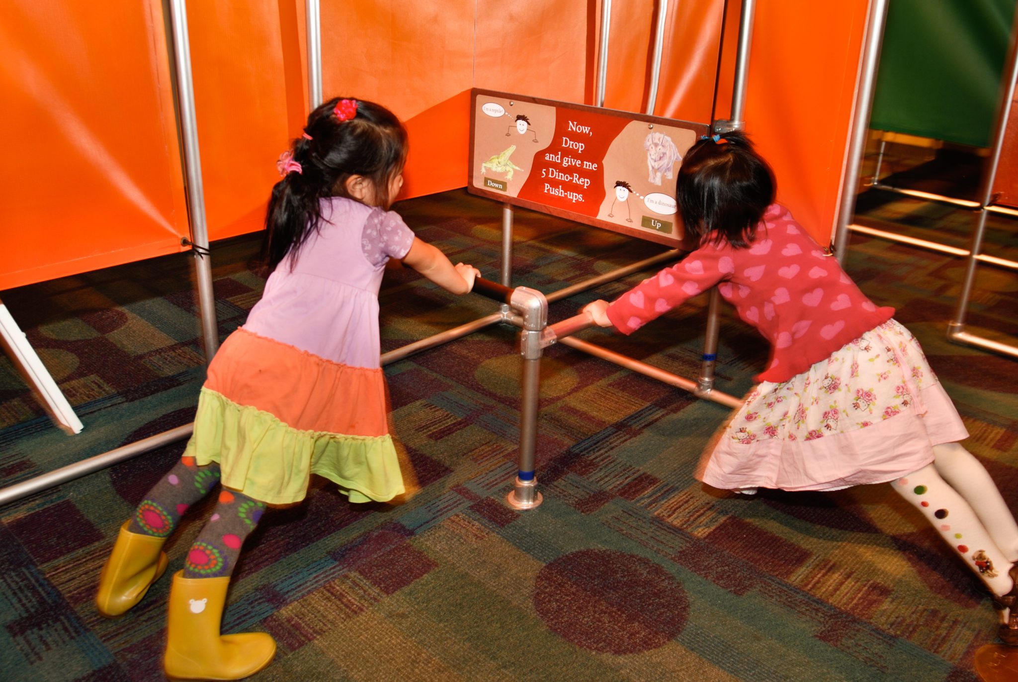 Dinosaur Quest - Live large!